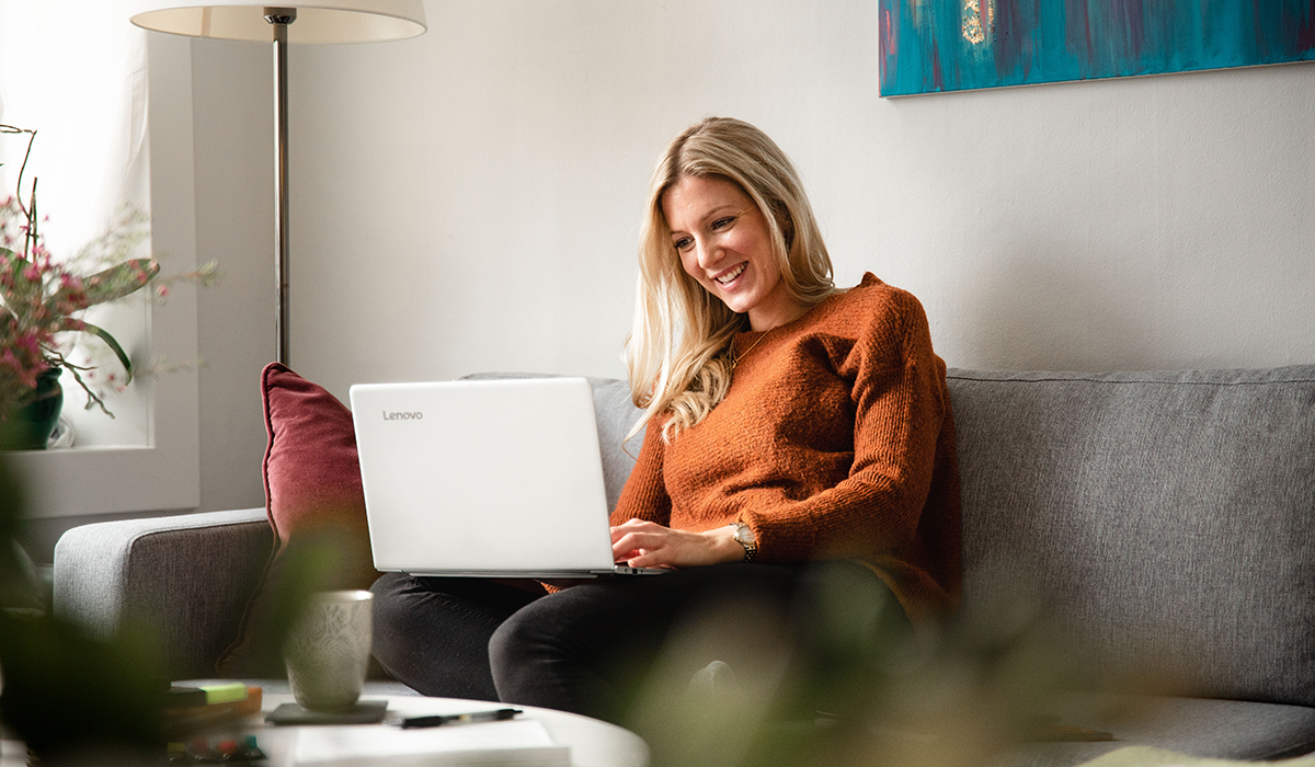 Får faglig påfyll ved å kombinere fulltidsjobb med nettstudier